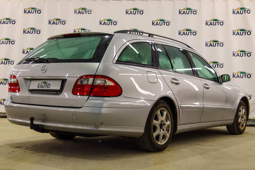 Mercedes-Benz E220 - Kauto
