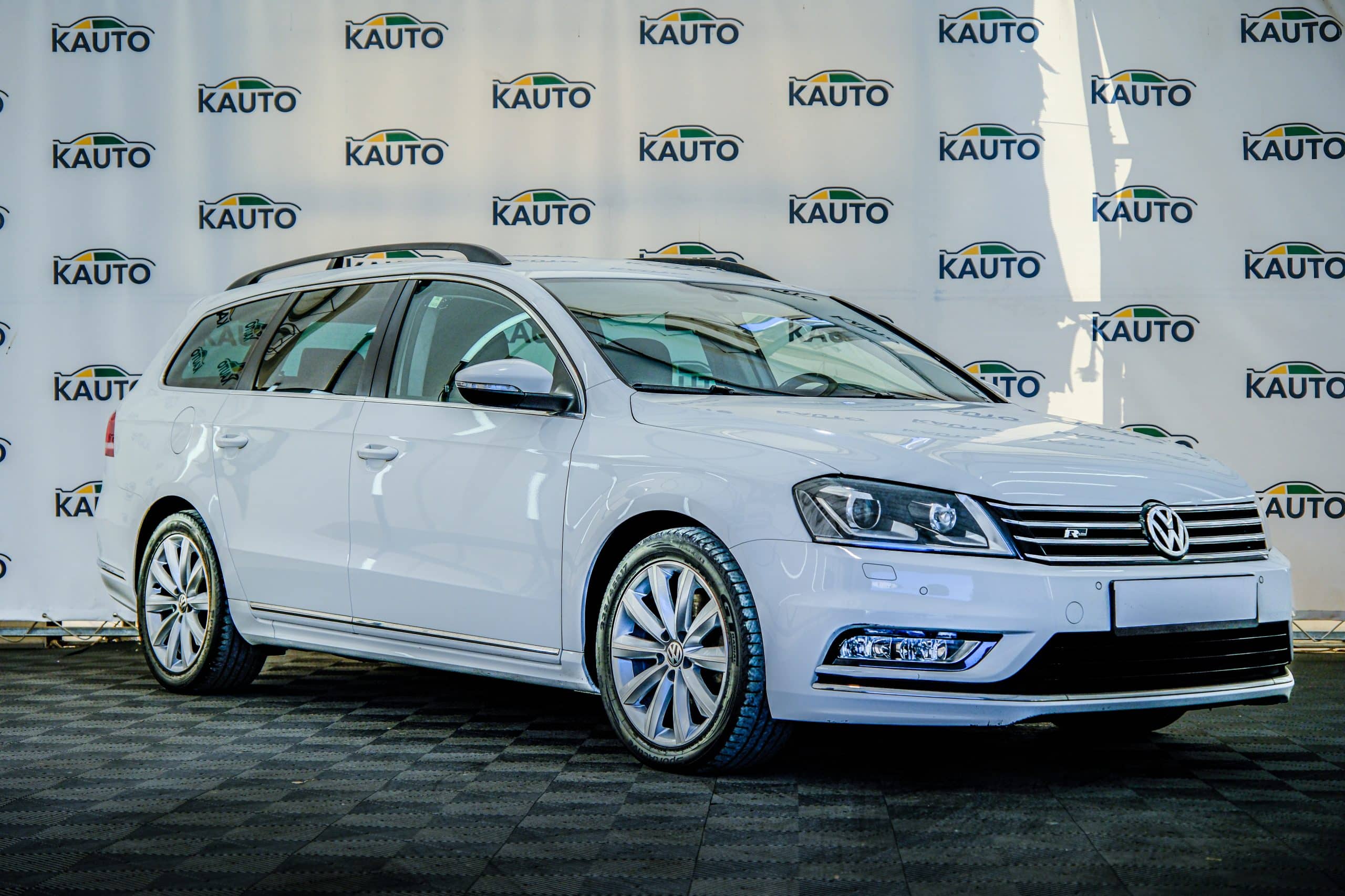 Volkswagen Passat - Kauto